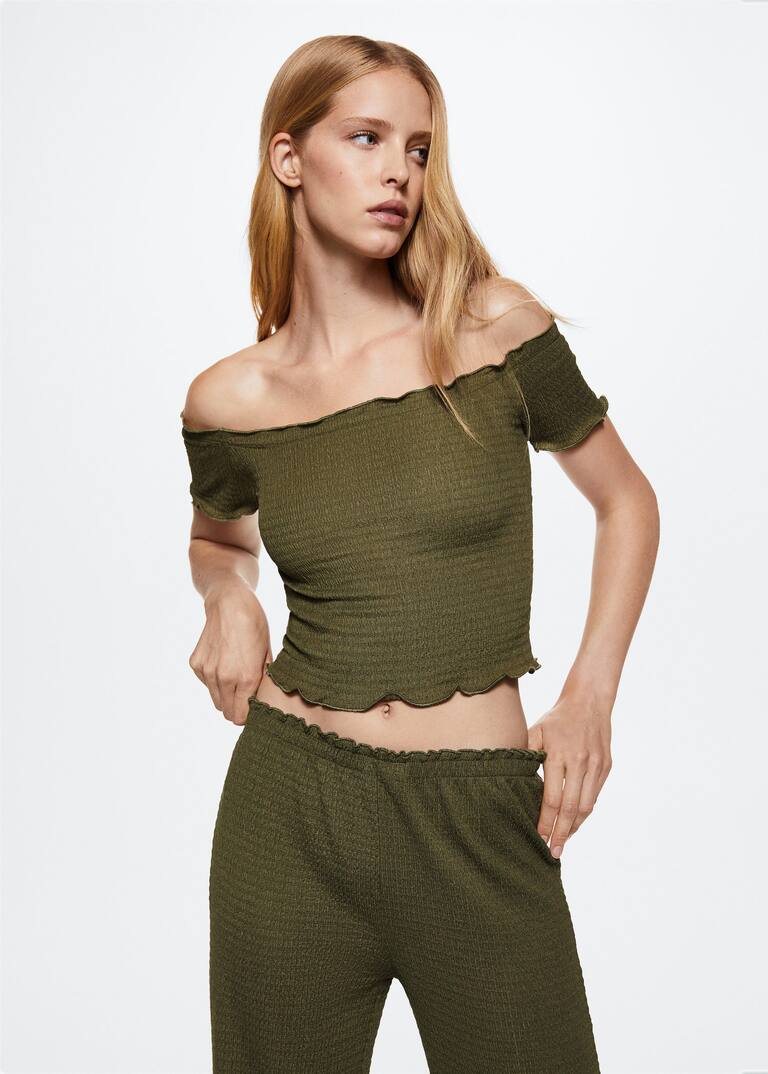 Textured crop top - Woman | MANGO OUTLET United Kingdom