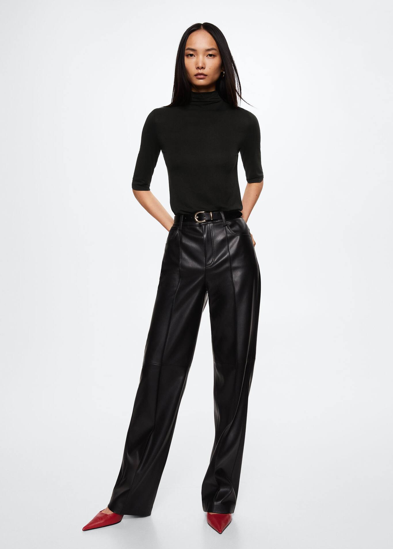 Stand collar t-shirt - Woman | MANGO OUTLET United Kingdom