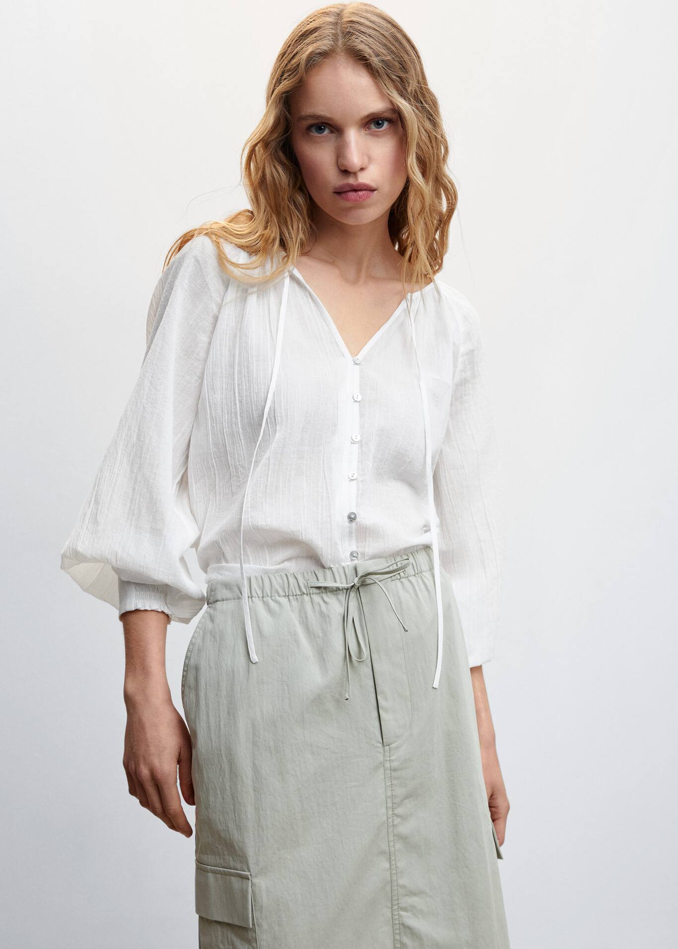 Buttoned textured blouse - Woman | MANGO OUTLET Cyprus (Euros)