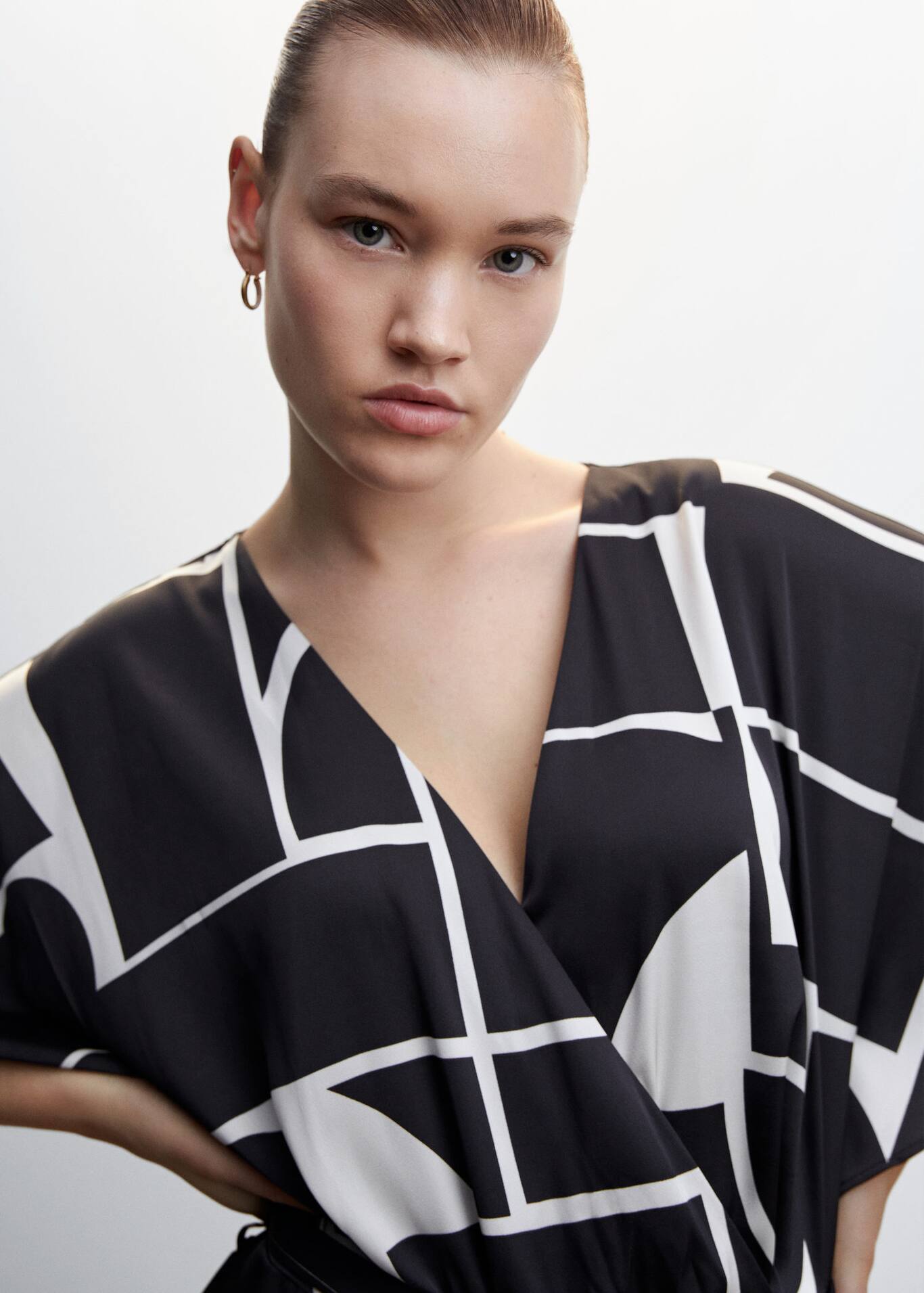 Printed satin jumpsuit - Woman | MANGO OUTLET Bulgaria