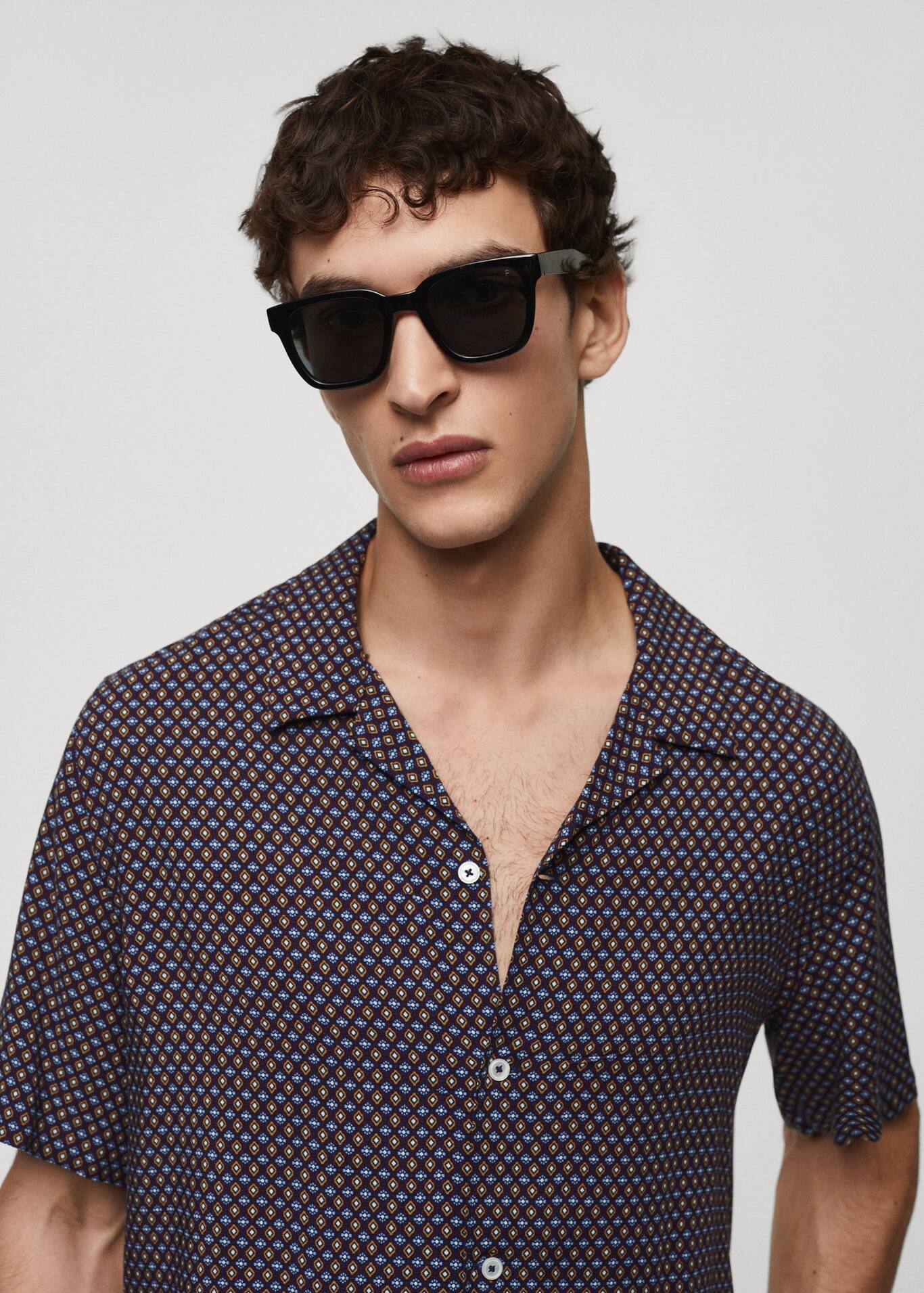 regular-fit-short-sleeved-printed-shirt-men-mango-man-usa