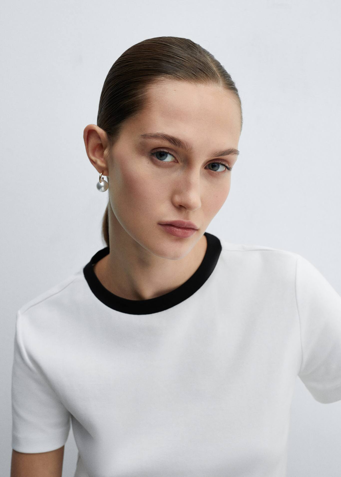 Contrasting Collar Cotton T Shirt Woman Mango Chad