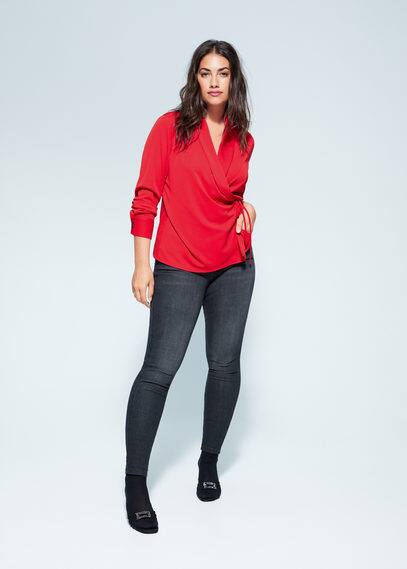 Anvelop kesimli fiyonklu tişört